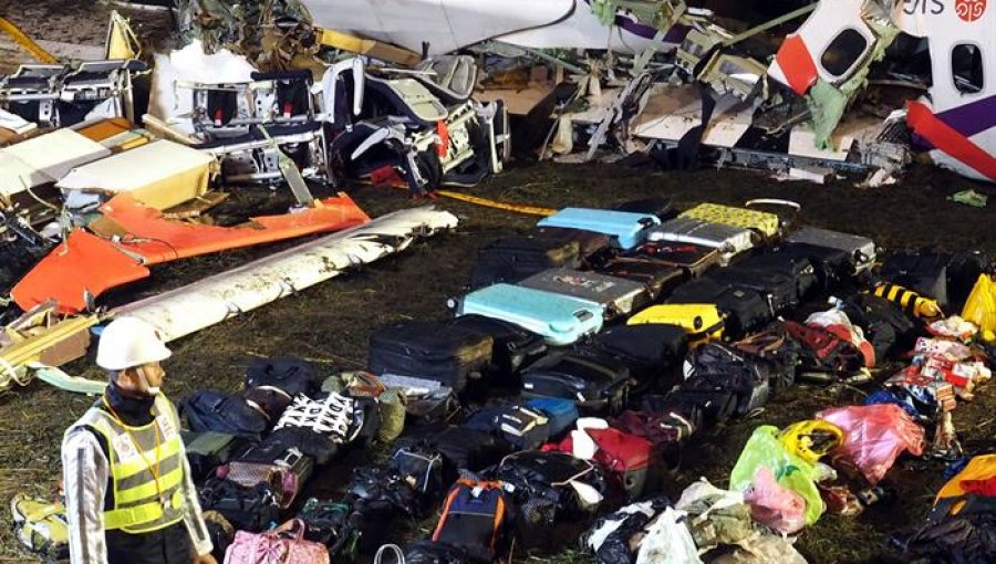 Las Cajas Negras Dan Pistas Sobre El Accidente De Transasia En Taiwán