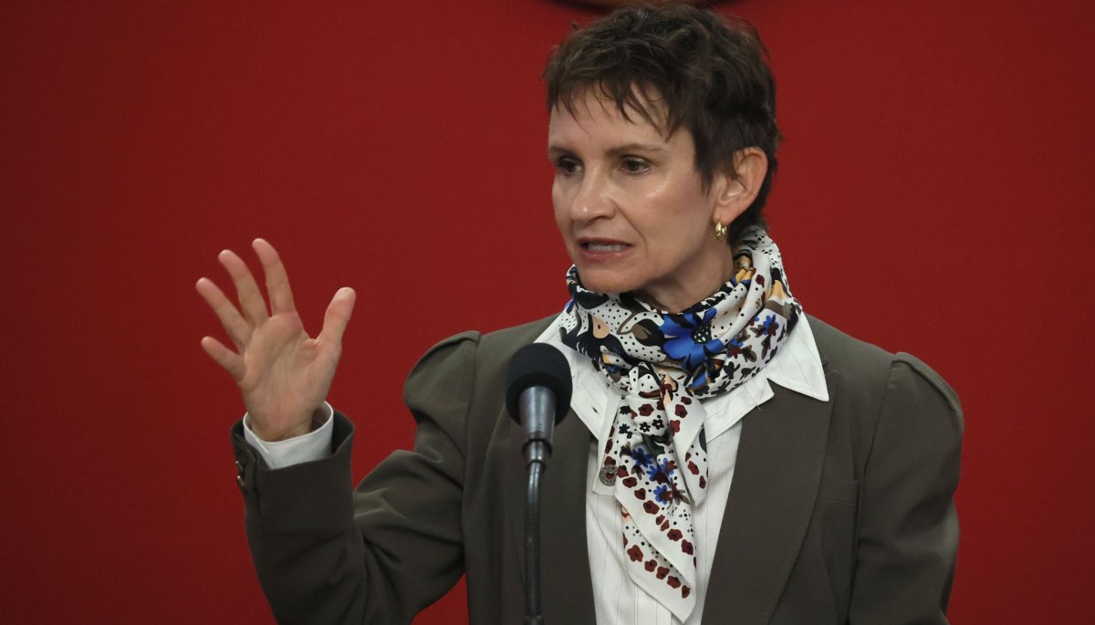 Tohá tras dichos de Matthei sobre políticos financiados Tohá tras dichos de Matthei sobre políticos financiados